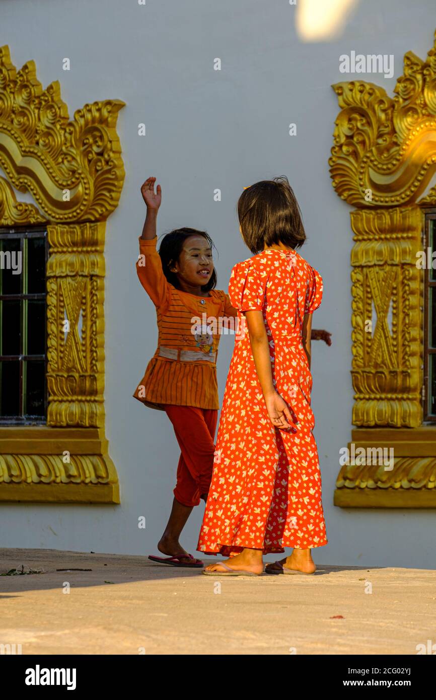 Myanmar (Burma), Shan state, Inle Lake, lakeside village of Nam Pan ...