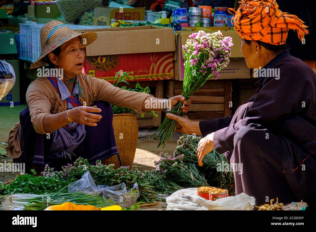 Myanmar (Burma), Shan state, Inle Lake, Pekhon Stock Photo - Alamy