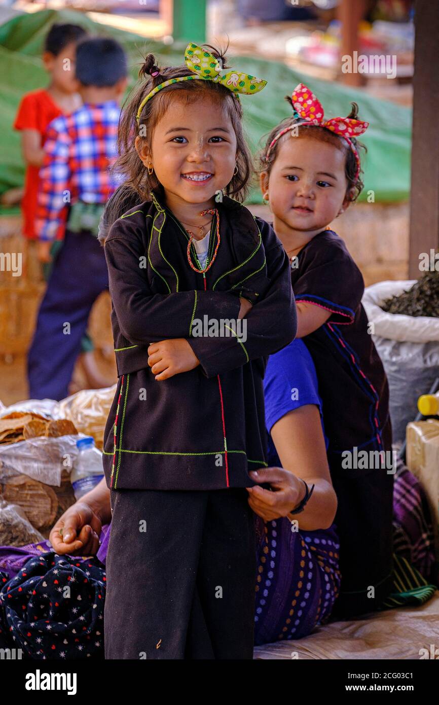 Shan state people hi-res stock photography and images - Alamy