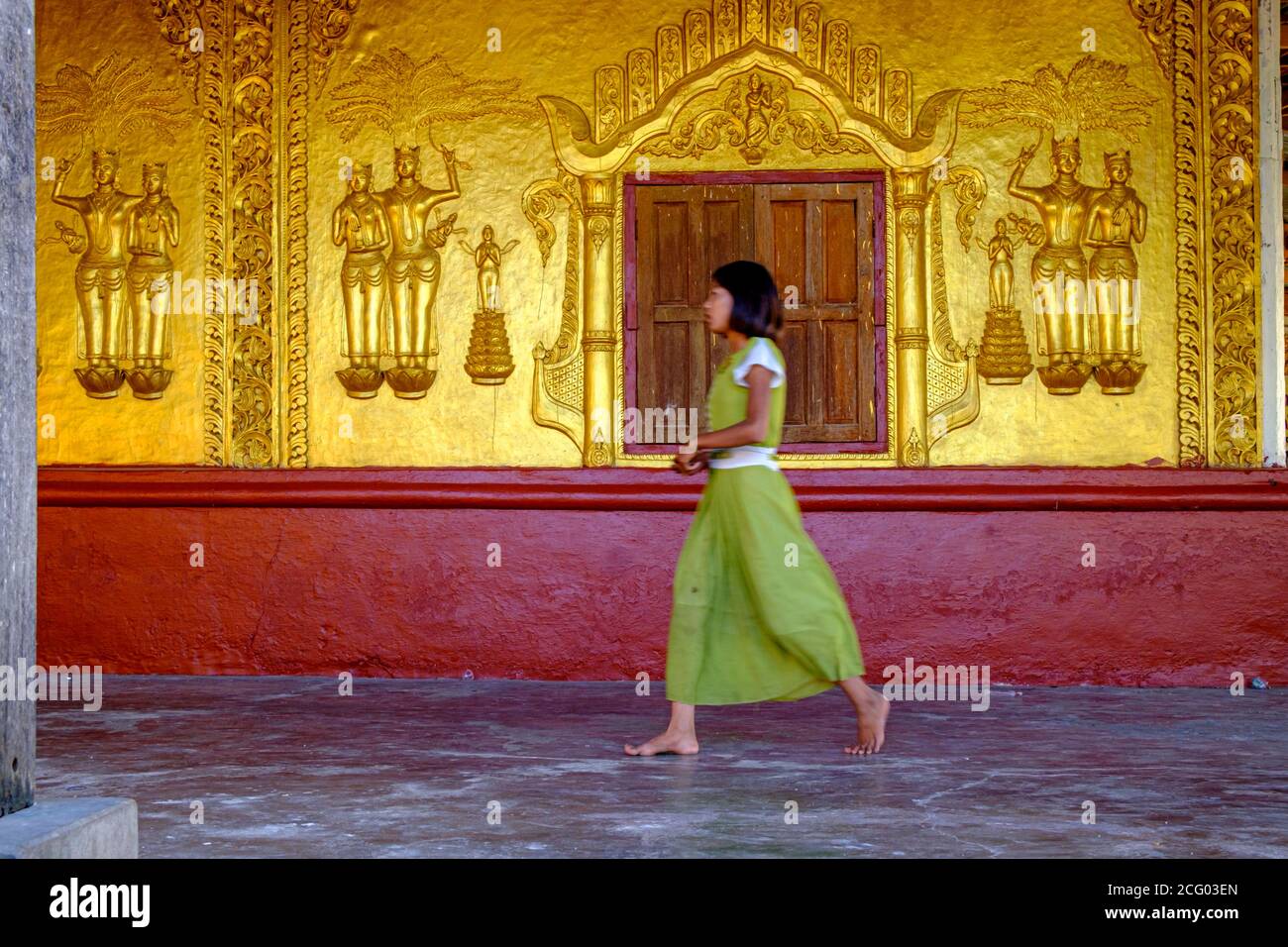 Myanmar (Burma), Shan state, Inle Lake, lakeside village of Nam Pan ...