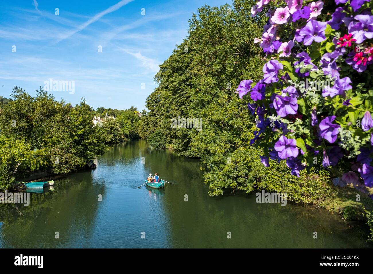 France, Essonne, Yerres, Yerres river and its banks Stock Photo - Alamy