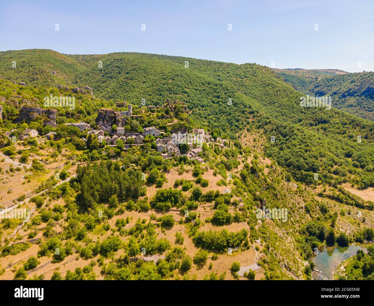 France, Aveyron, Gorges de la Dourbie, the perched village of Saint ...