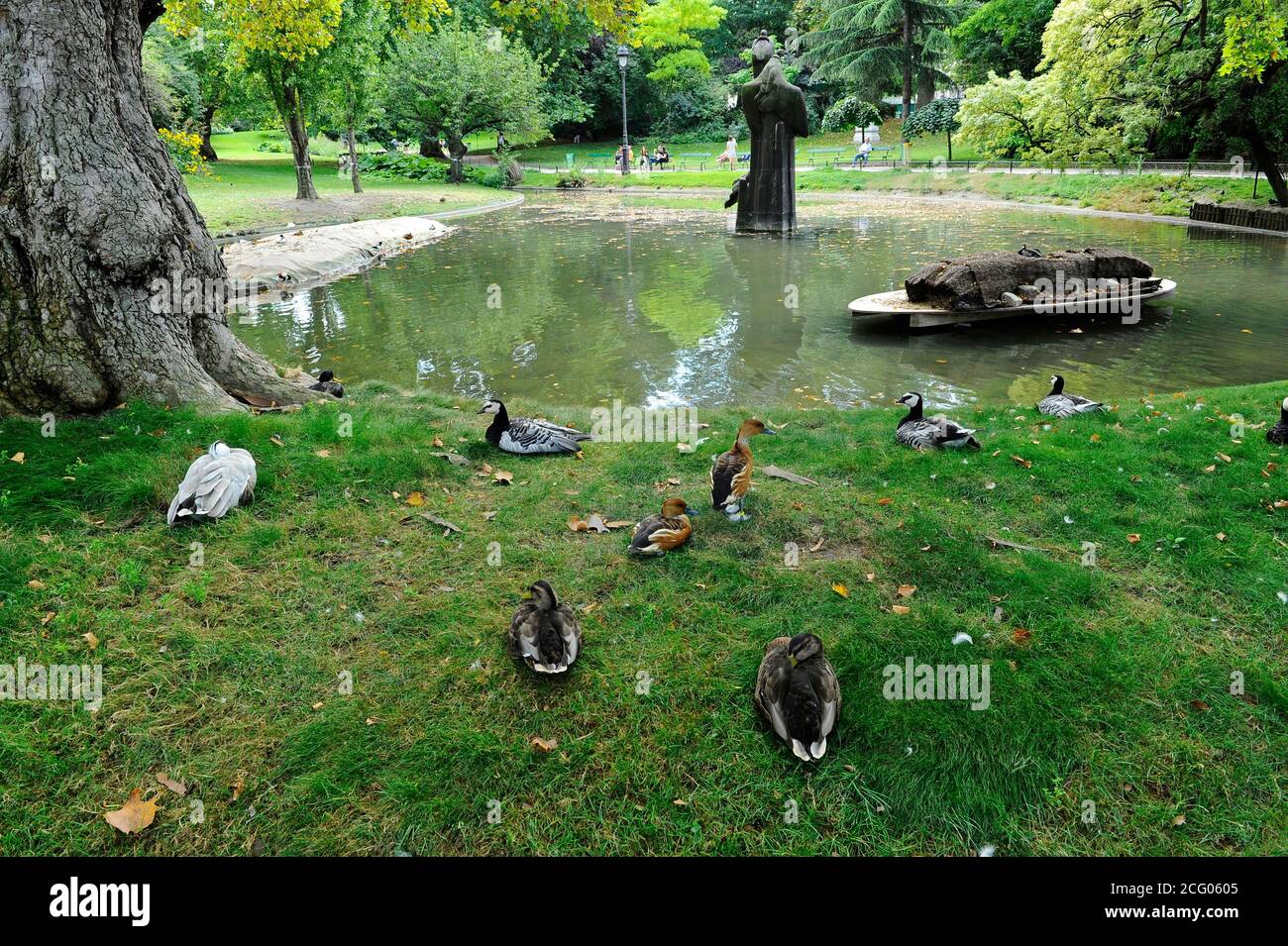 Square des batignolles paris hi-res stock photography and images - Alamy
