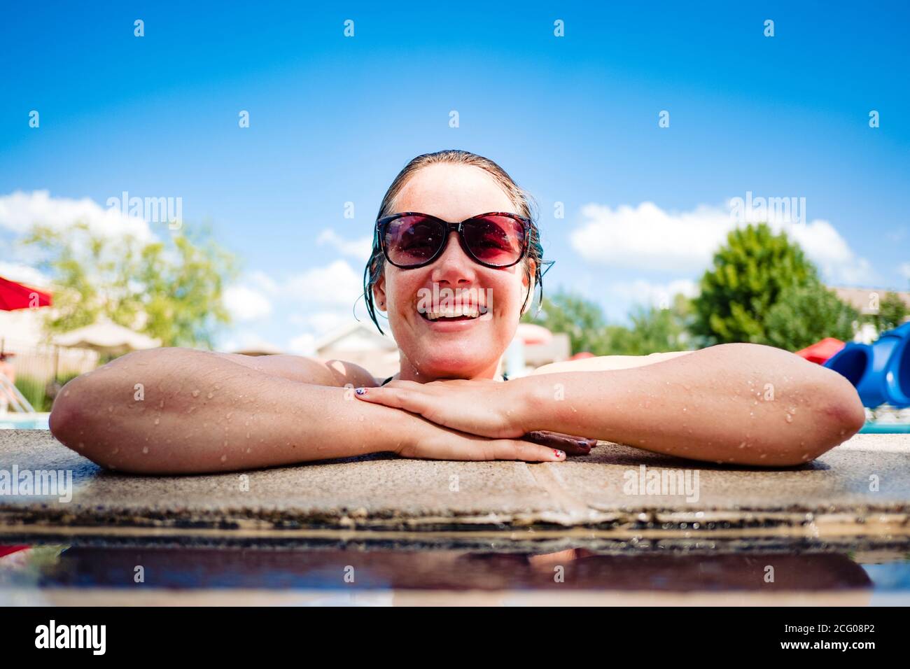 Mid day hot sun hi-res stock photography and images - Alamy