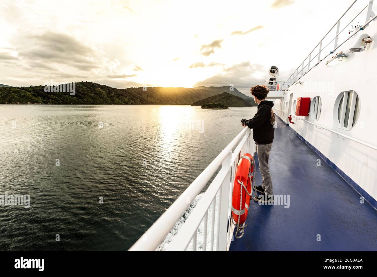 Hispanic teen boy 18 hi-res stock photography and images - Alamy