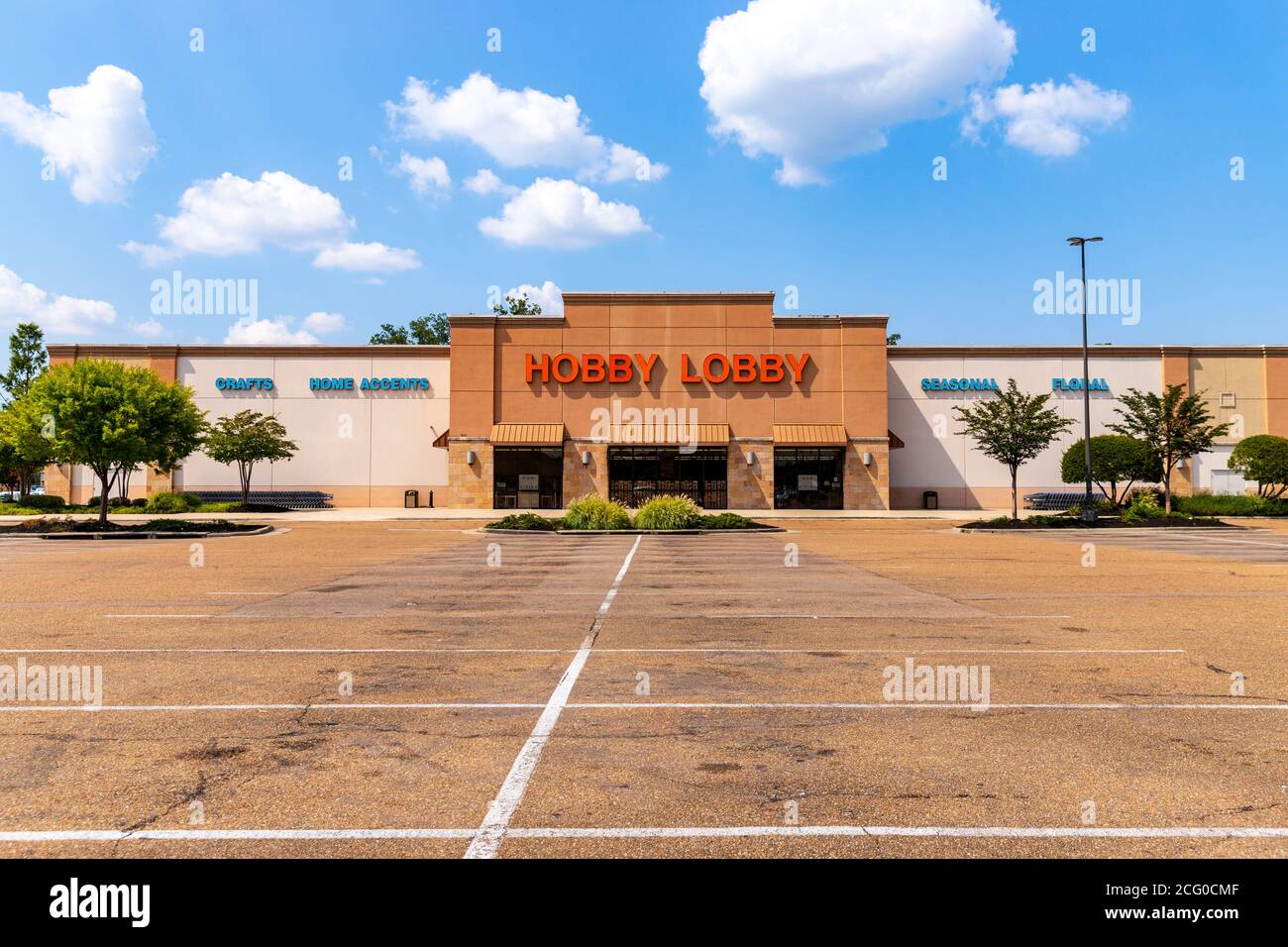 Commercial building lobby hi-res stock photography and images - Alamy