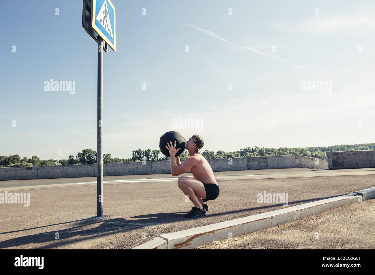 Plyo ball exercise hi-res stock photography and images - Alamy