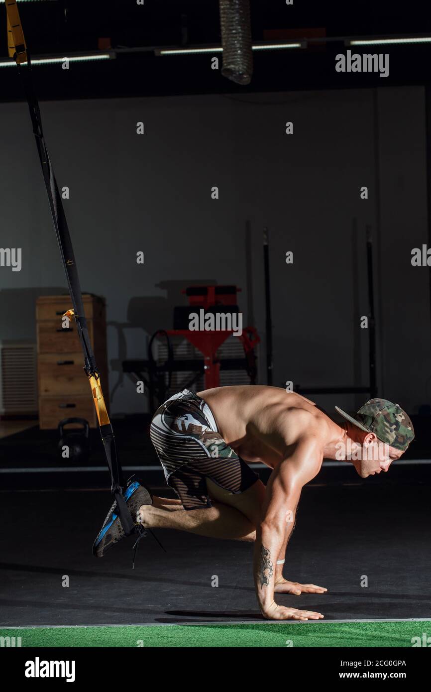 Black man trx exercise hi-res stock photography and images - Alamy