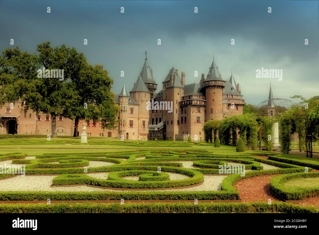 Catle medieval hi-res stock photography and images - Alamy
