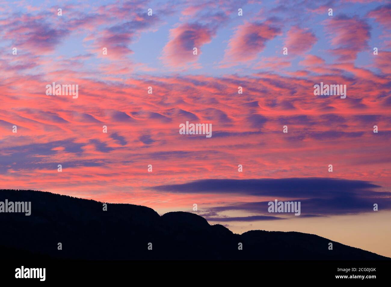 Mackerel sky sunset over hi-res stock photography and images - Alamy