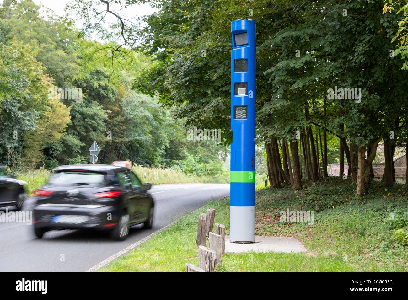 radar speed trap with car in motion, outdoors Stock Photo - Alamy