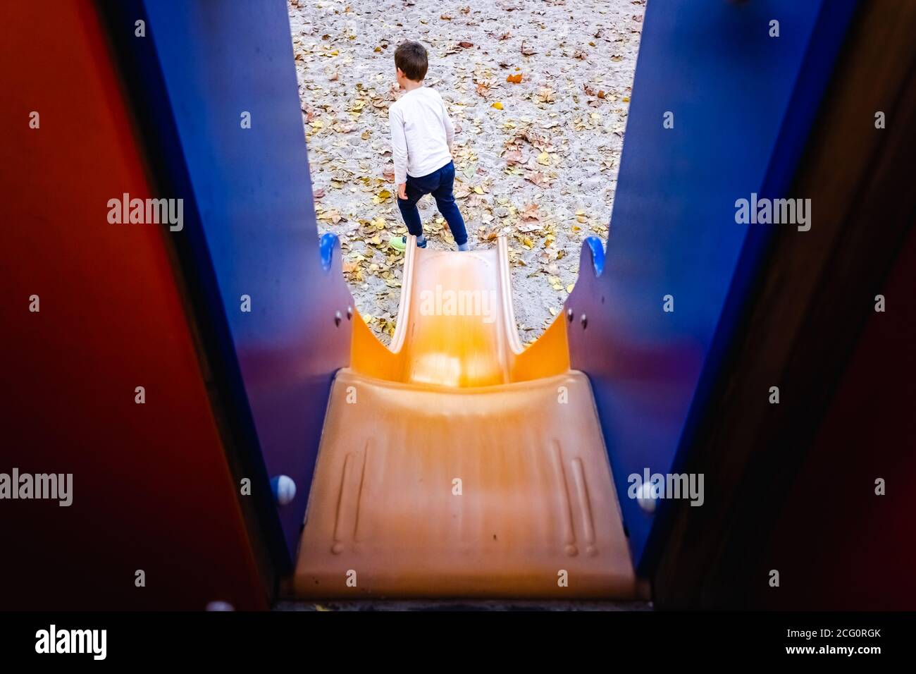 Child dare hi-res stock photography and images - Alamy