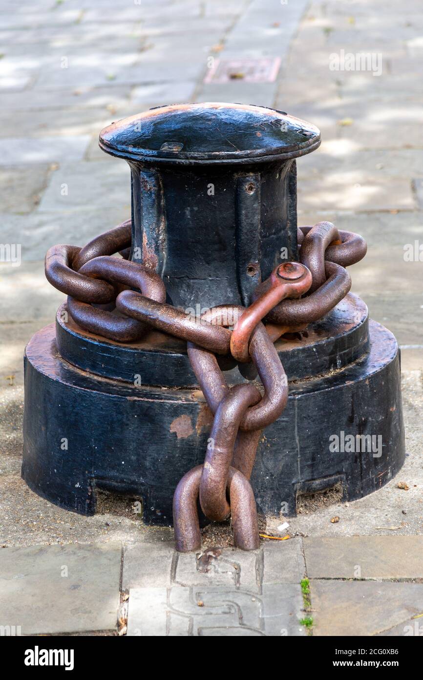 Ships capstan hi-res stock photography and images - Alamy