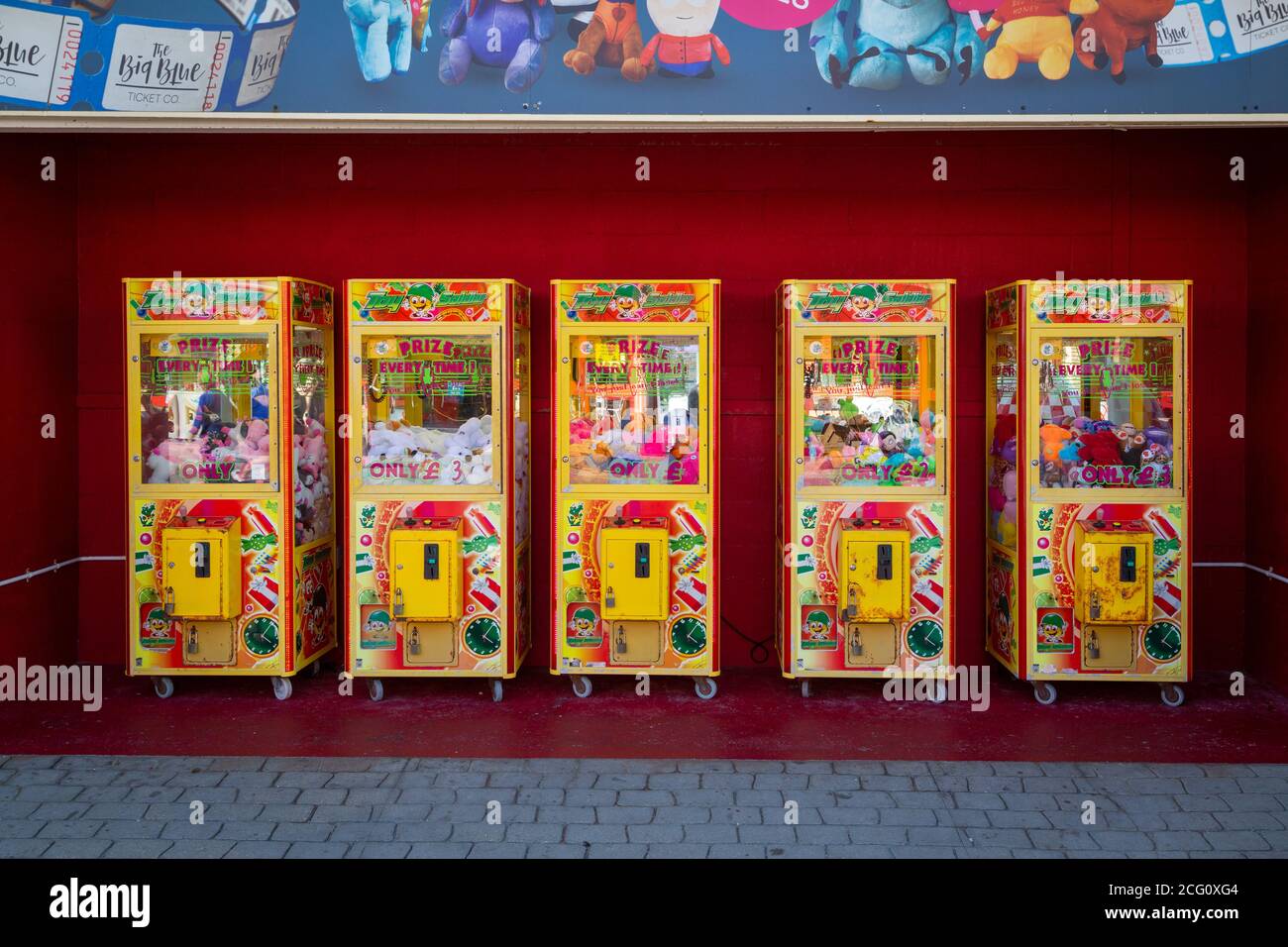 Fairground grabber machine hi-res stock photography and images - Alamy
