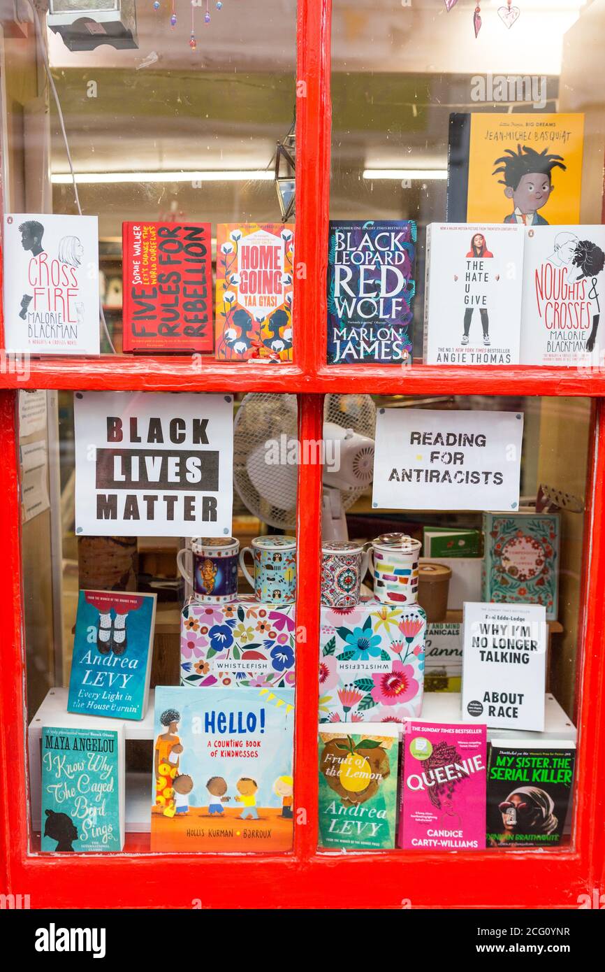 Resource books hi-res stock photography and images - Alamy