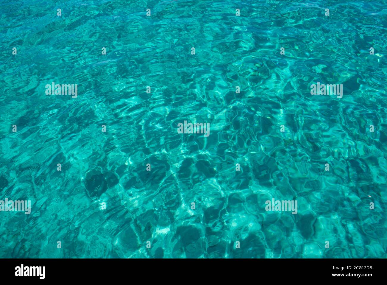 Crystal clear sea water texture hi-res stock photography and images - Alamy
