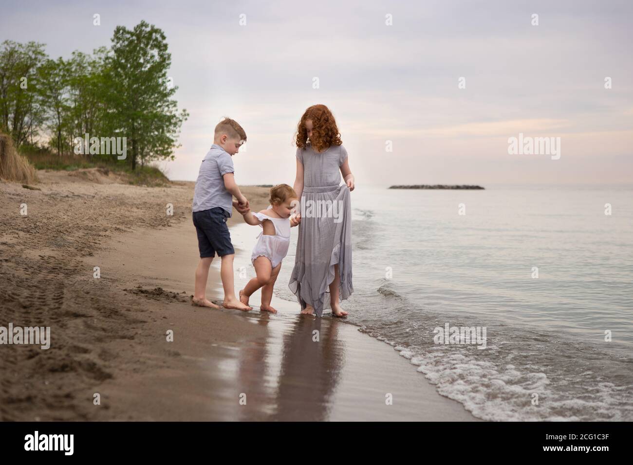 Three siblings girls hi-res stock photography and images - Alamy