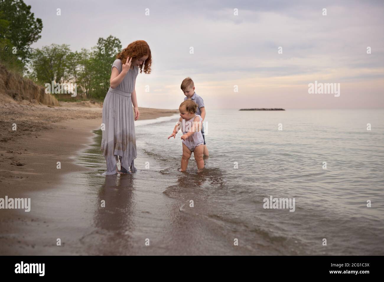 Three siblings girls hi-res stock photography and images - Alamy