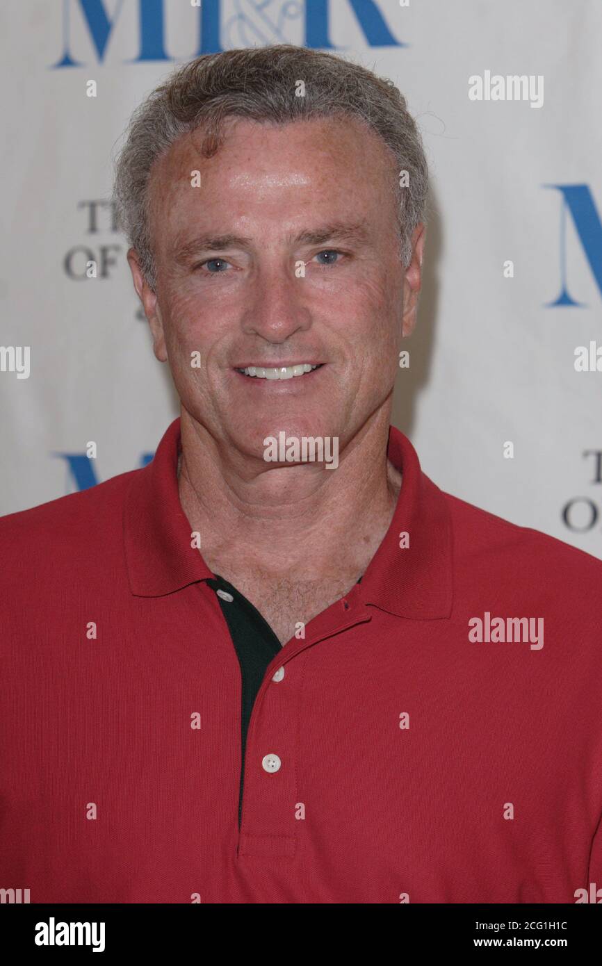 Thousand oaks celebrity hi-res stock photography and images - Alamy