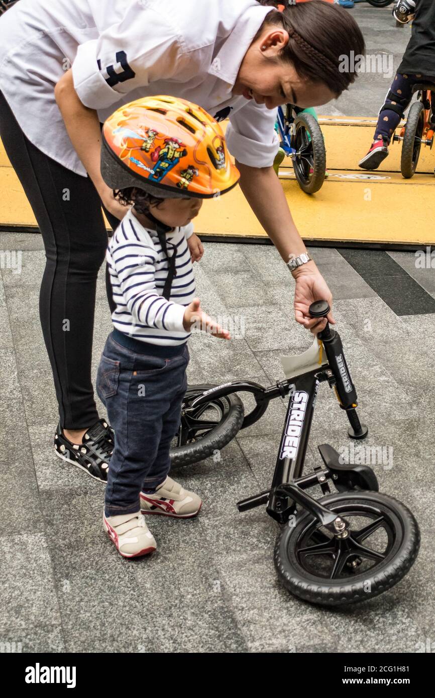 BANGKOK, THAILAND - JANUARY 14, 2016 : Children race bicycles on course ...