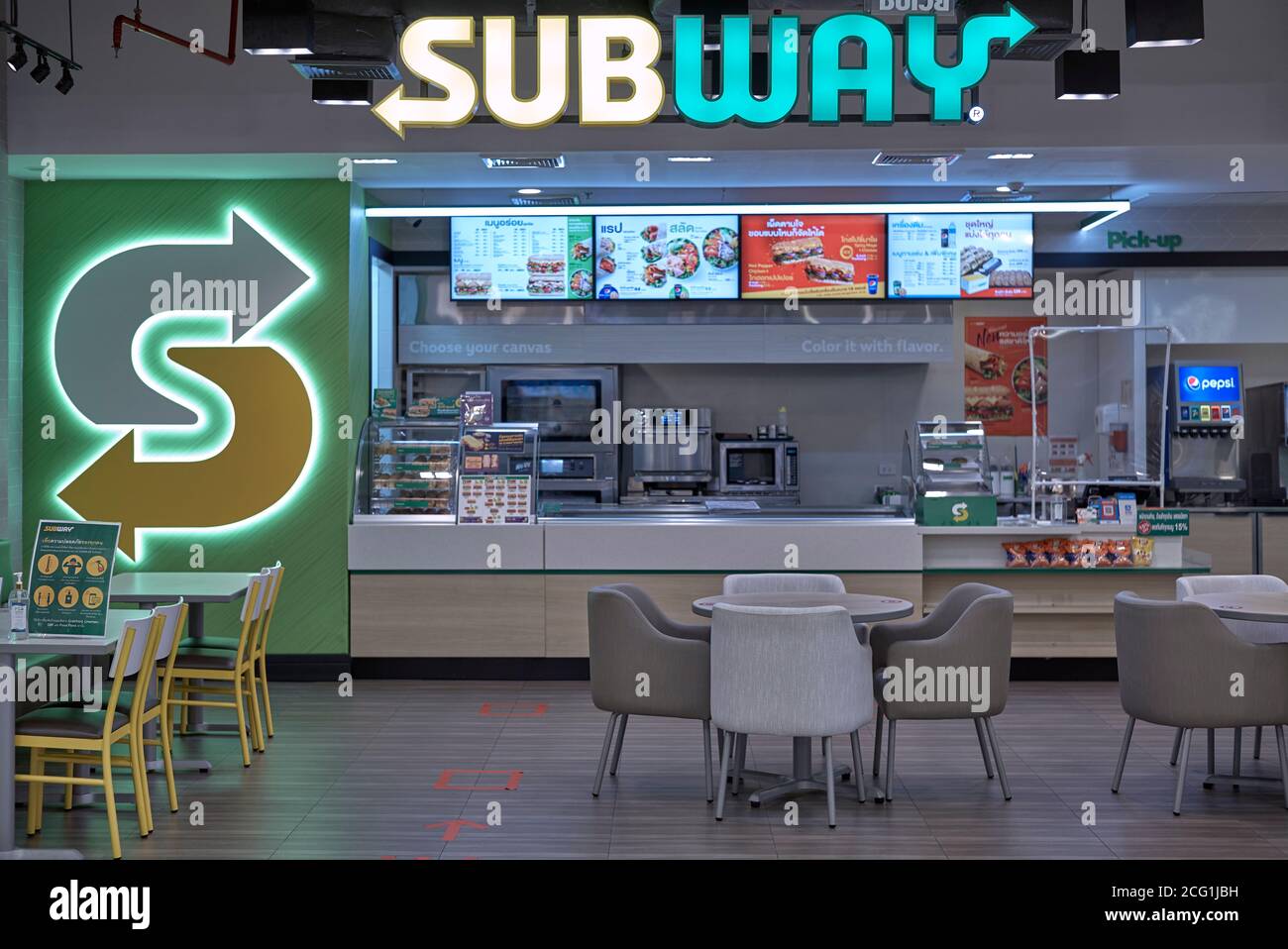 Fast food subway restaurant interior hi-res stock photography and ... Fast food subway restaurant interior hi-res stock photography and ...