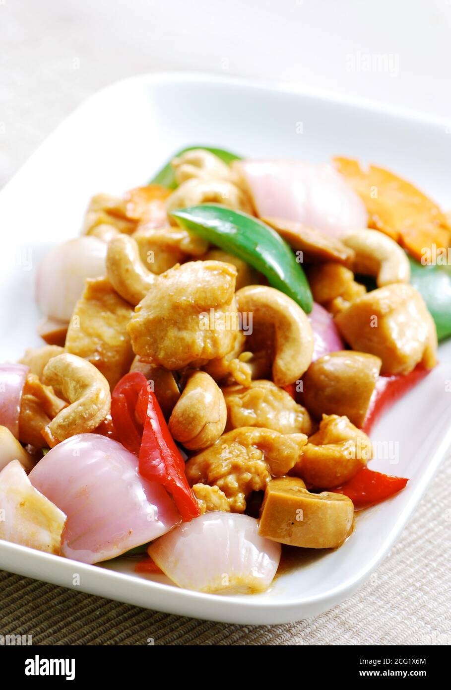 Chinese chicken cashew nuts hi-res stock photography and images - Alamy