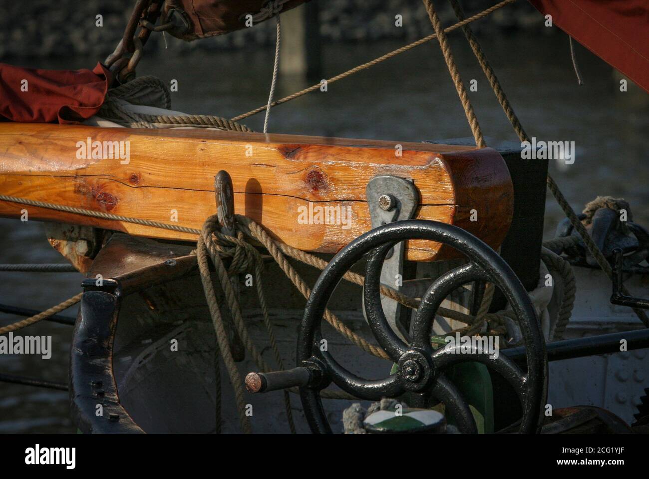 Boats rigging hi-res stock photography and images - Alamy