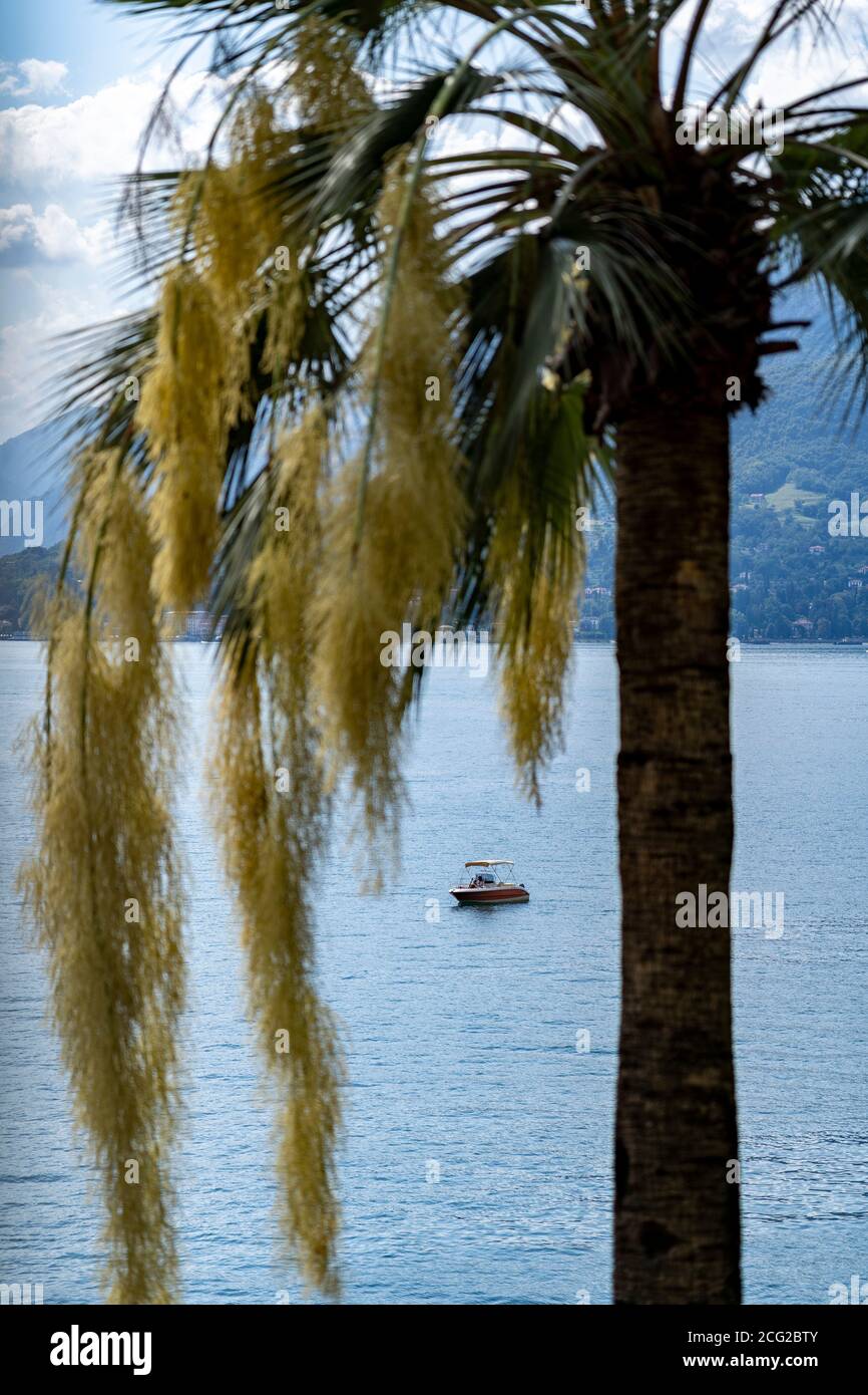 Lake como boat beauty hi-res stock photography and images - Alamy