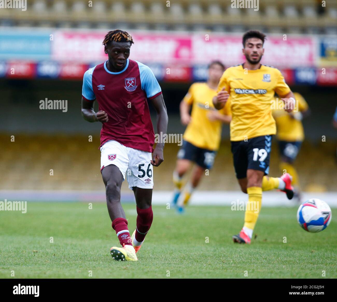 Emmanuel longelo of west ham united u21 hi-res stock photography and ...