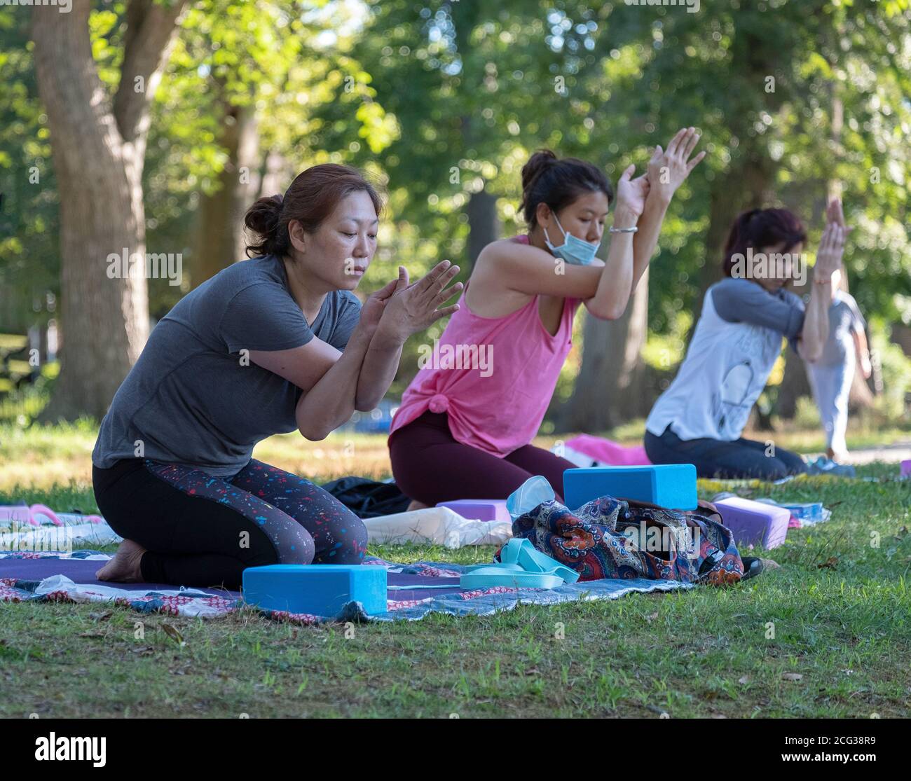 Yoga positions for women hi-res stock photography and images - Alamy