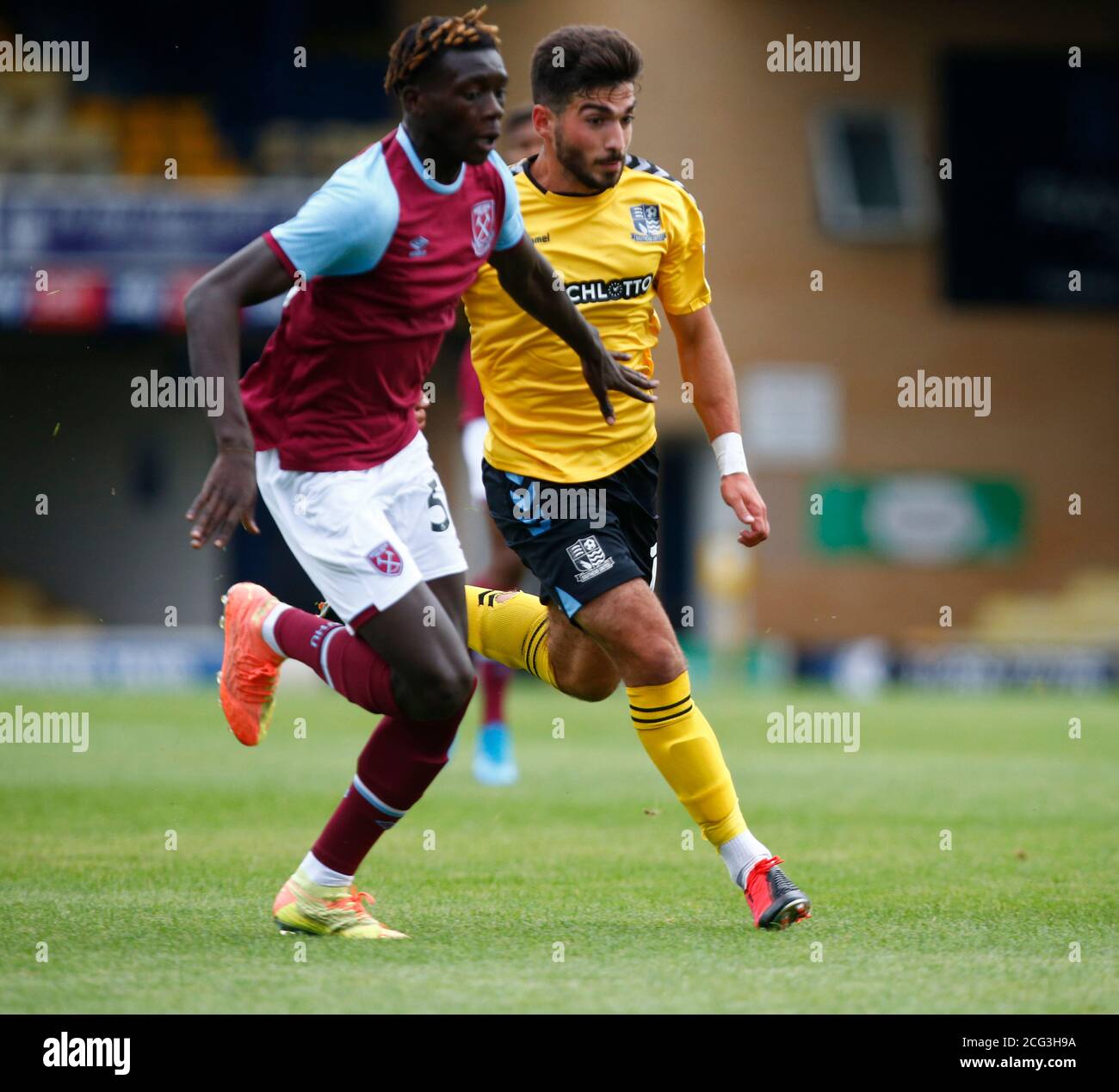 Emmanuel longelo of west ham united u21 hi-res stock photography and ...