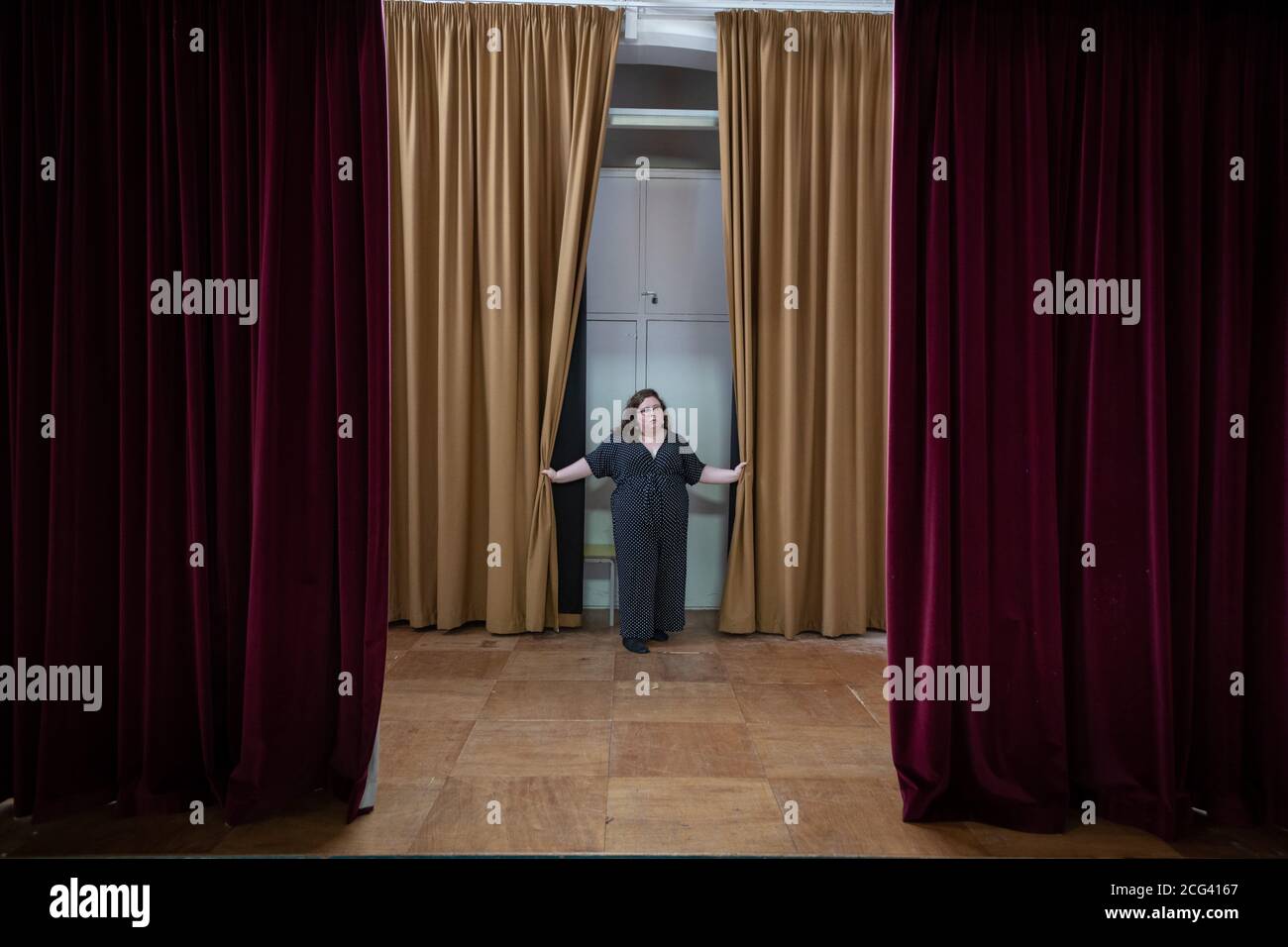 Screenwriter and comedian hi-res stock photography and images - Alamy