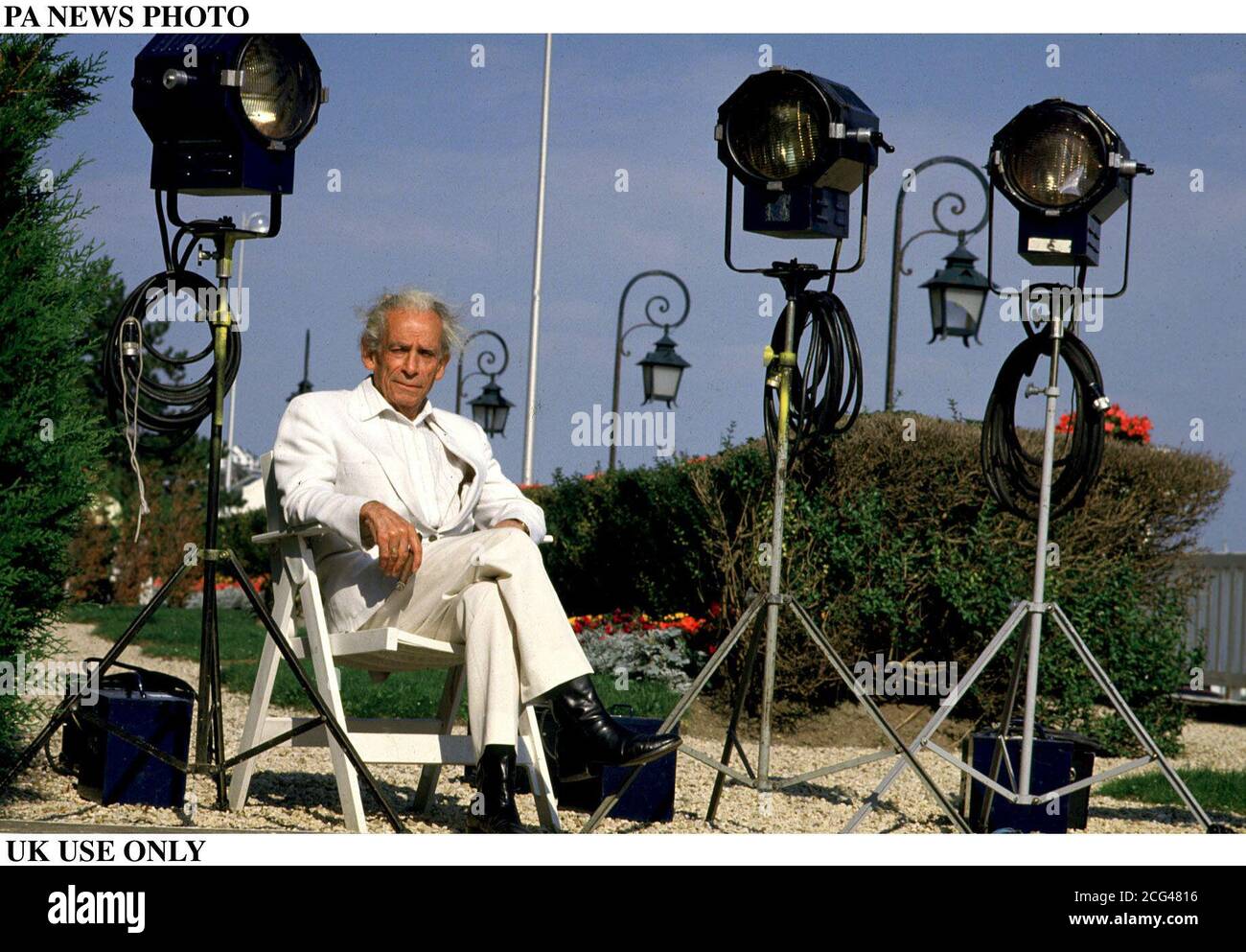 PA NEWS PHOTO 30/10/97 : UK USE ONLY AMERICAN FILM DIRECTOR SAMUEL ...