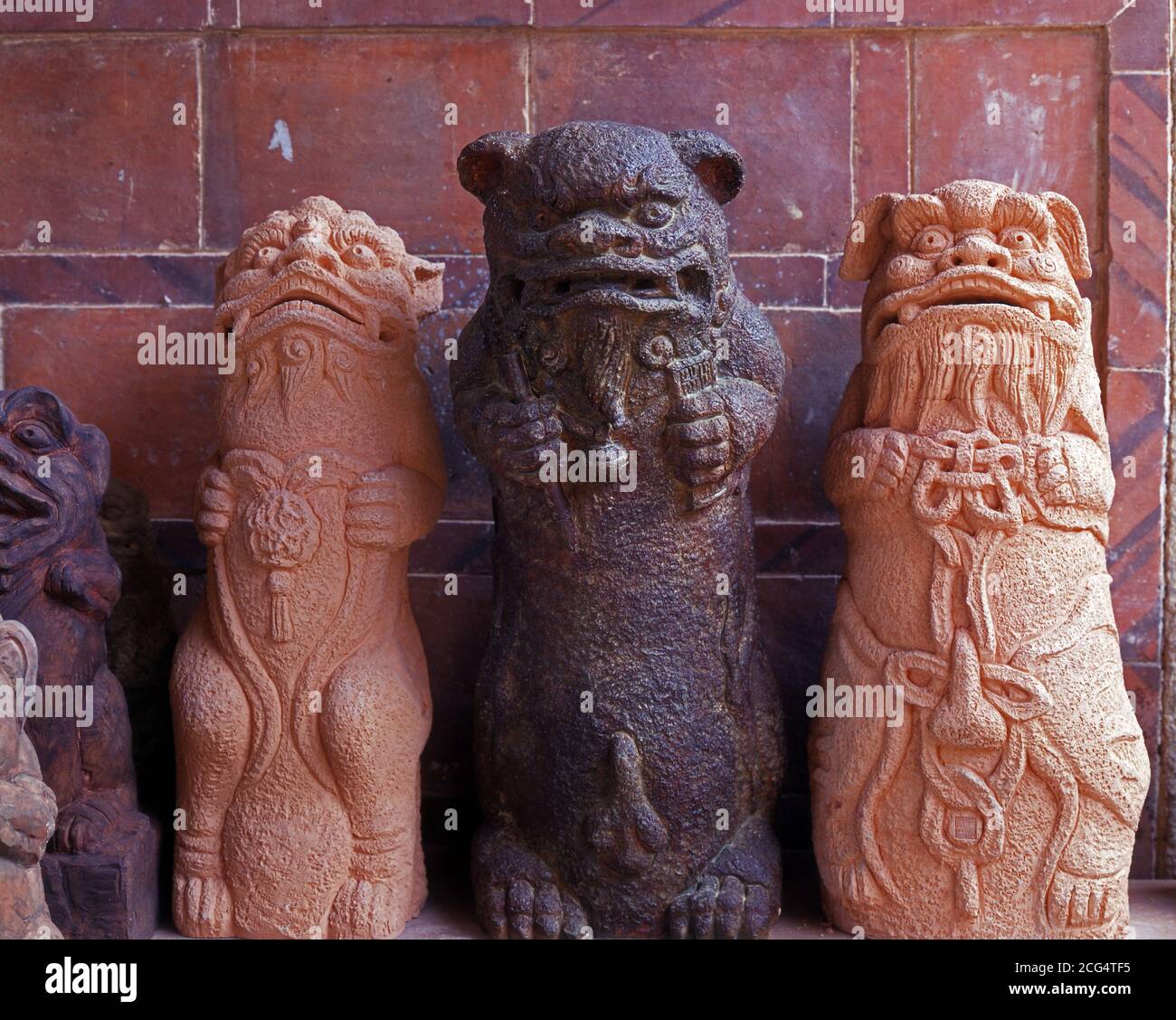 The statue of the wind lion statue hi-res stock photography and images ...