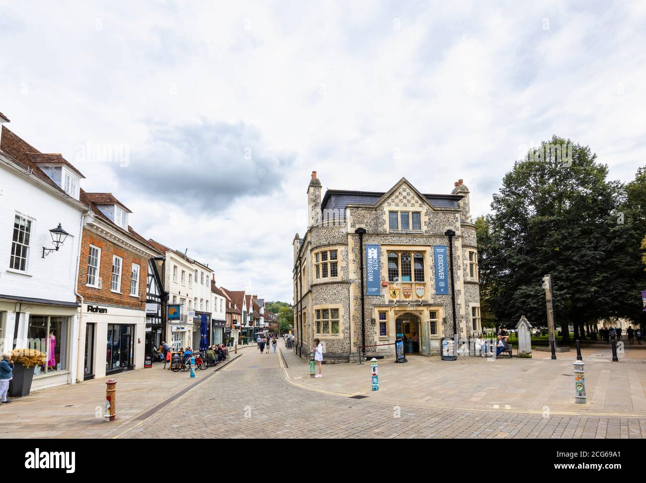 Old minster winchester hi-res stock photography and images - Alamy