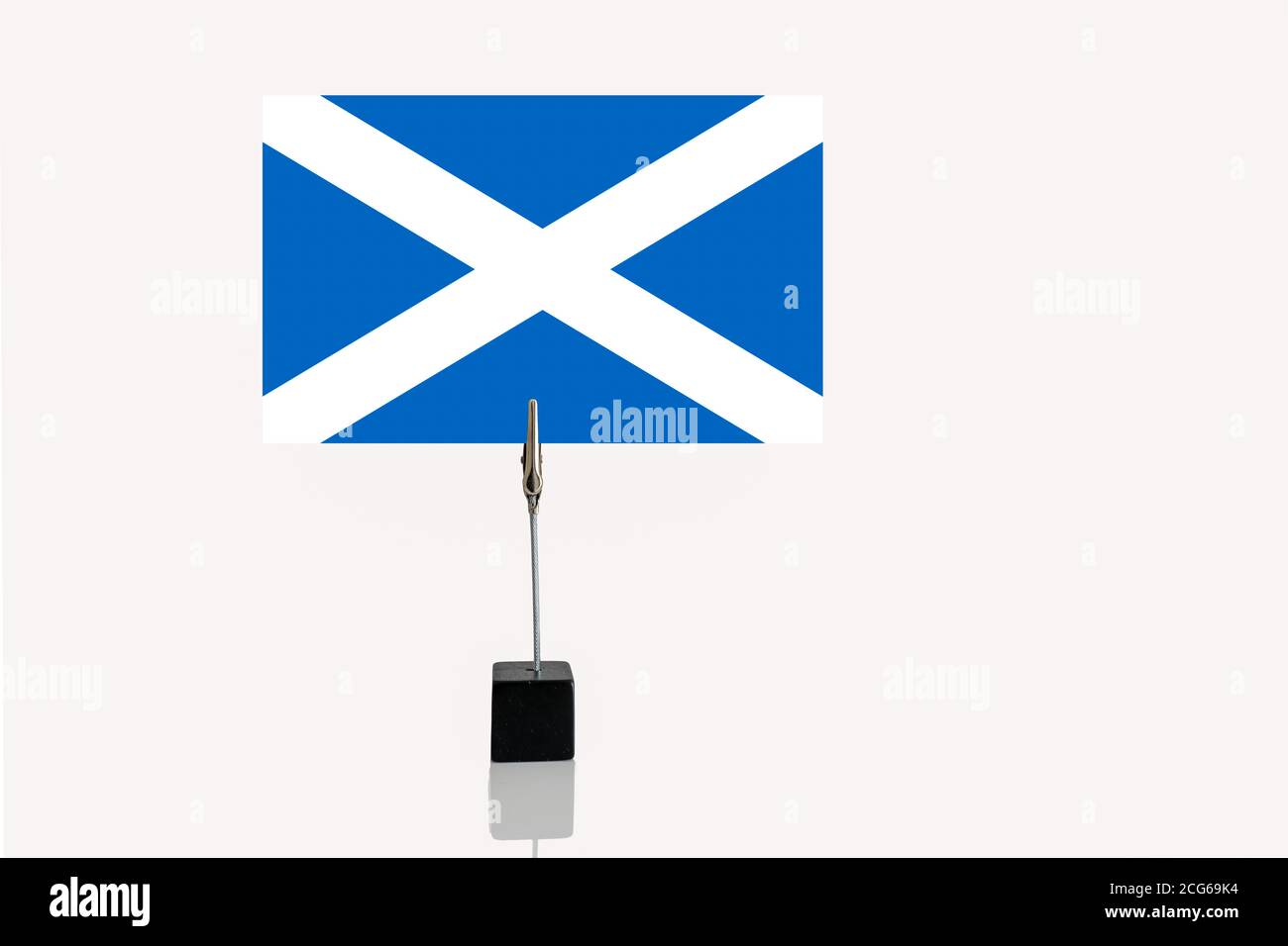 constitutional monarchy of Scotland miniature flag in cube base in ...