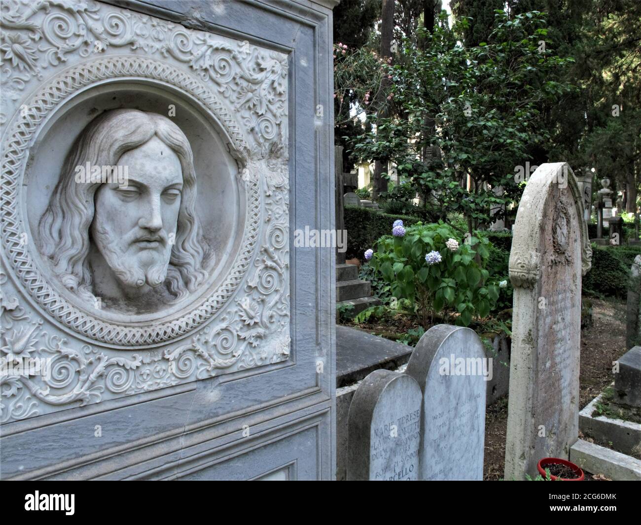 NON CATHOLIC CEMETERY WHERE ARTISTS,WRITERS,SCHOLARS,POETS AND ...