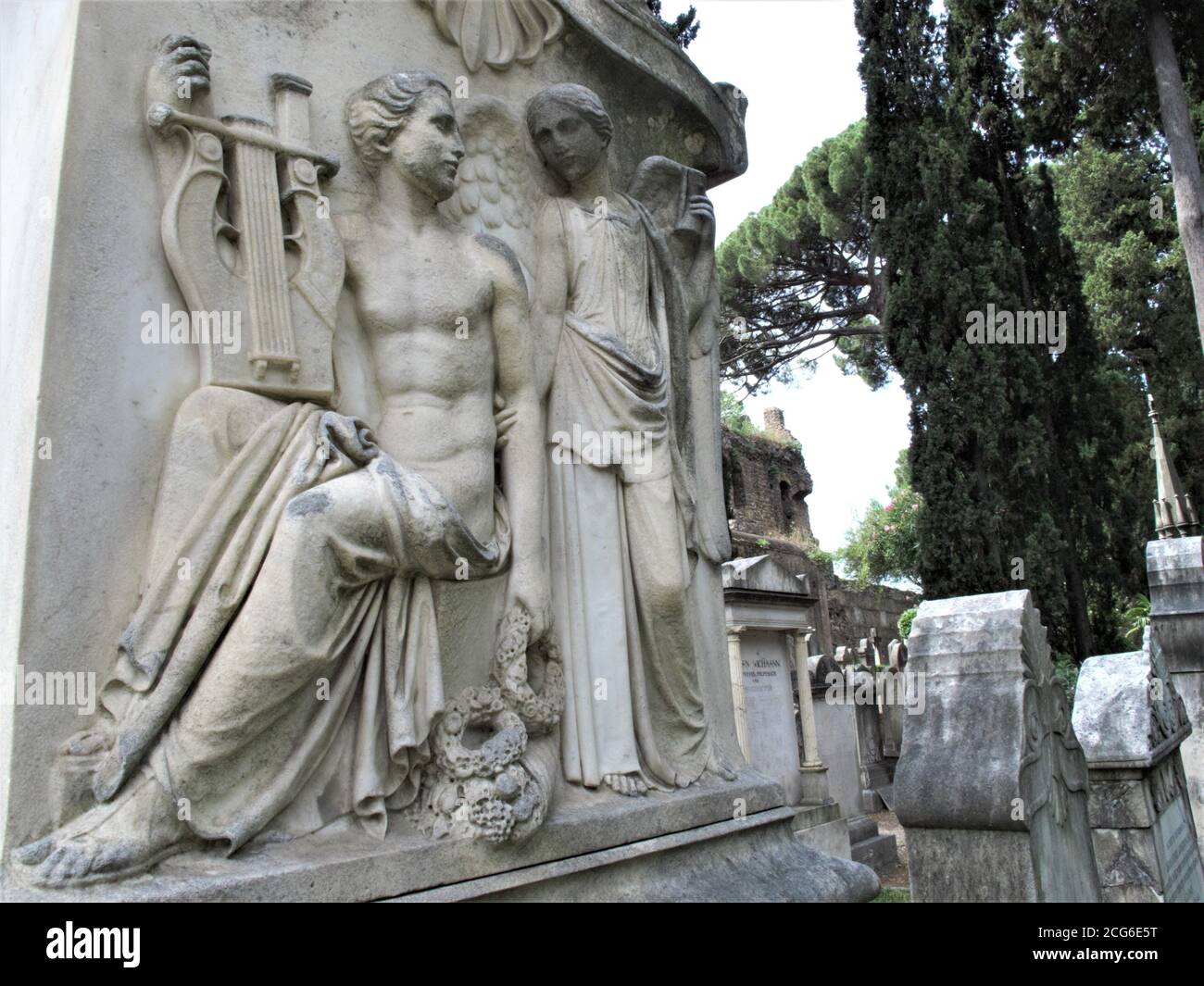 NON CATHOLIC CEMETERY WHERE ARTISTS,WRITERS,SCHOLARS,POETS AND ...