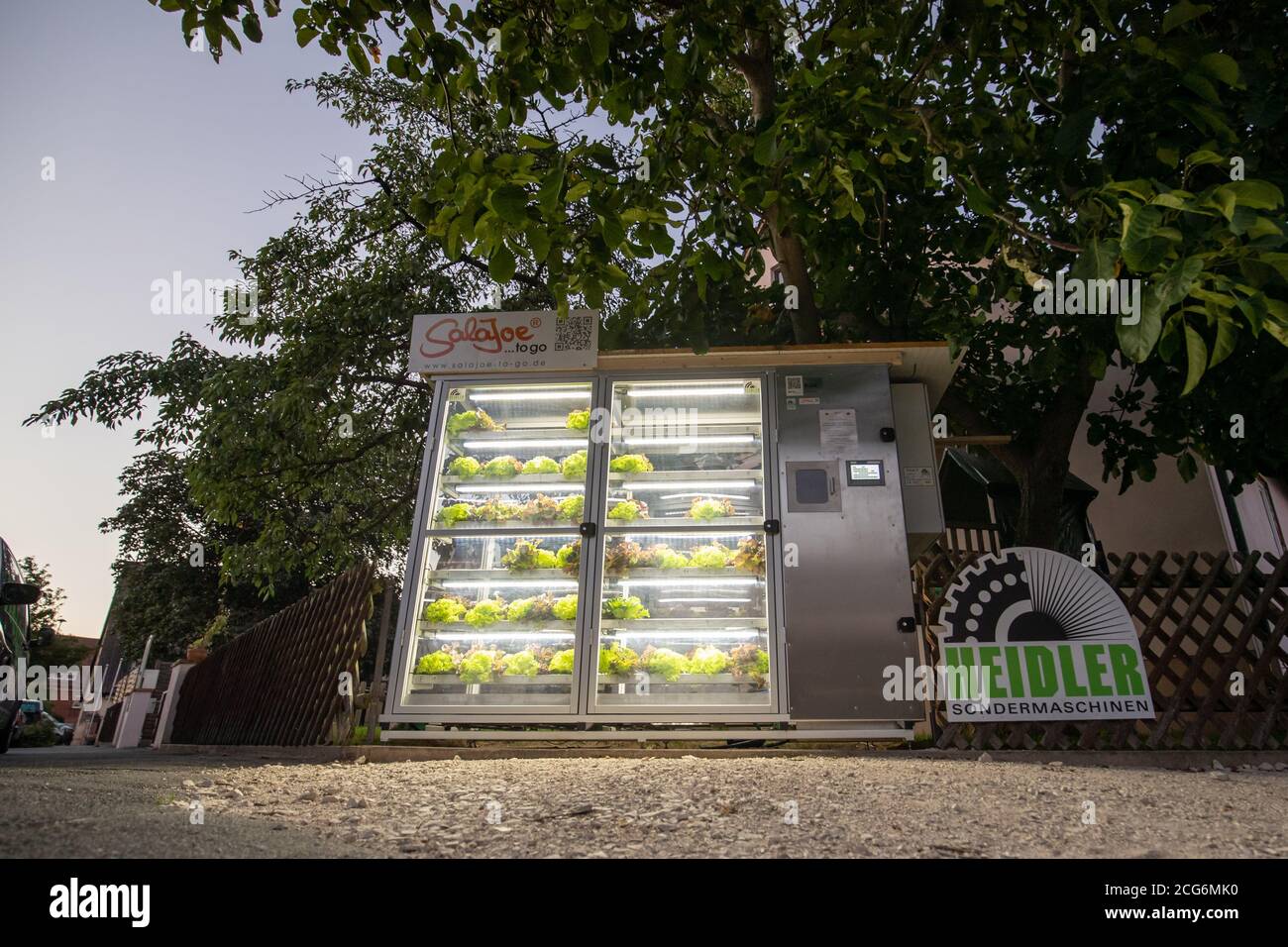 Nuremberg, Germany. 08th Sep, 2020. A salad machine with fresh salads ...