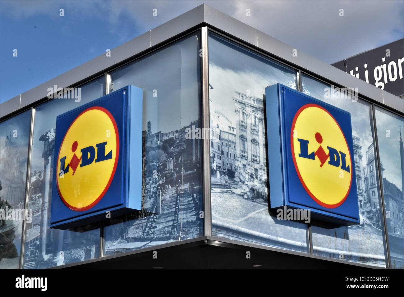 THE SIGN OF LIDL FOOD MEGA STORE Stock Photo - Alamy