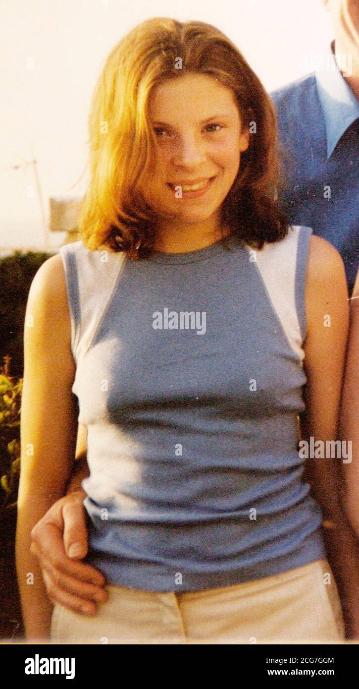 The parents missing surrey teenager amanda dowler hi-res stock ...