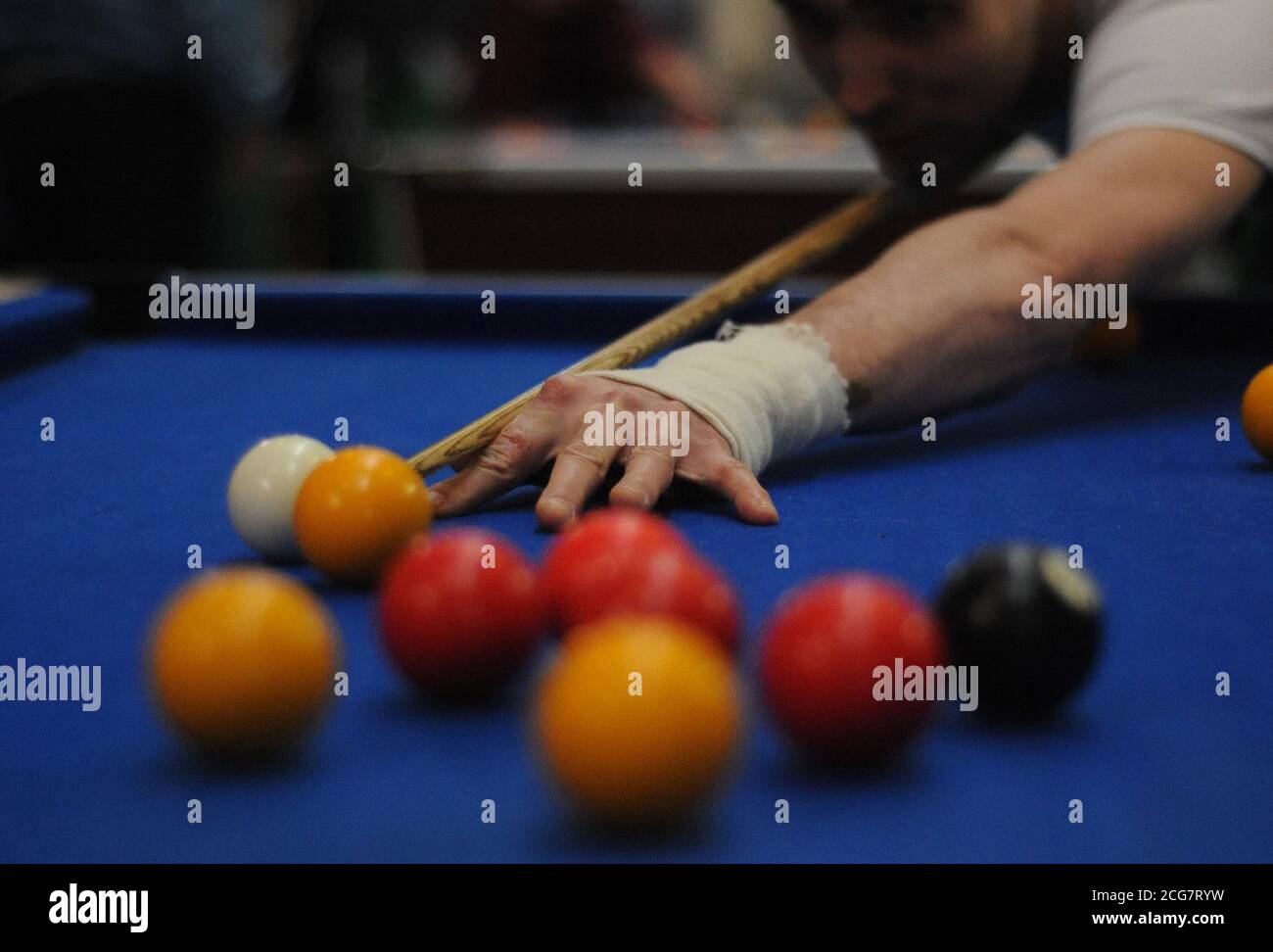 Inmates play pool in Pentonville Prison, London Stock Photo - Alamy
