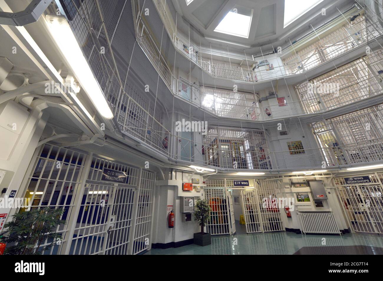General view of the centre of Pentonville Prison, London Stock Photo ...