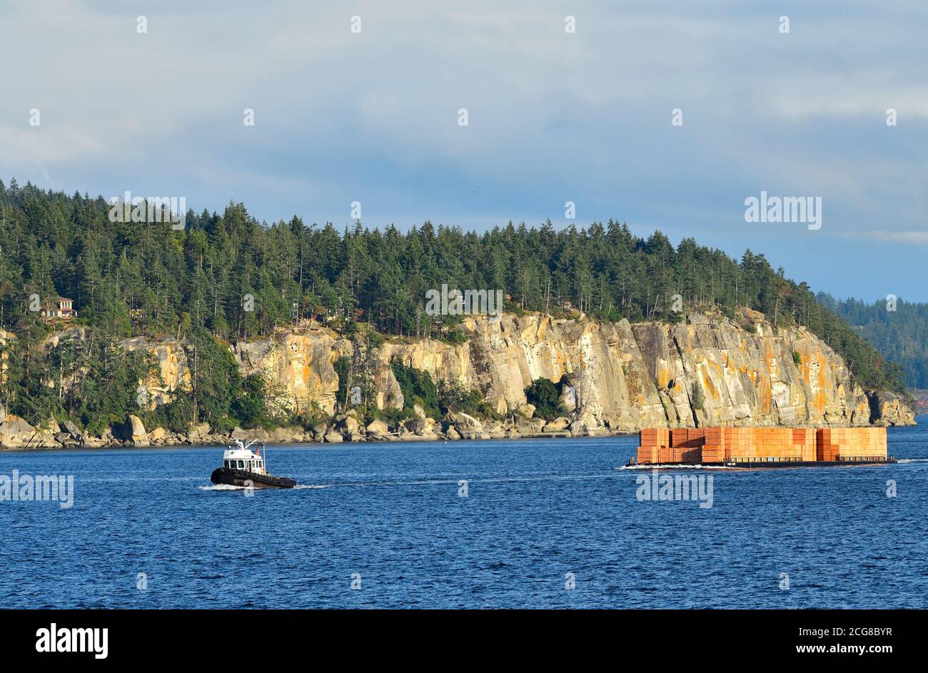 Tug boat barge transport hi-res stock photography and images - Alamy