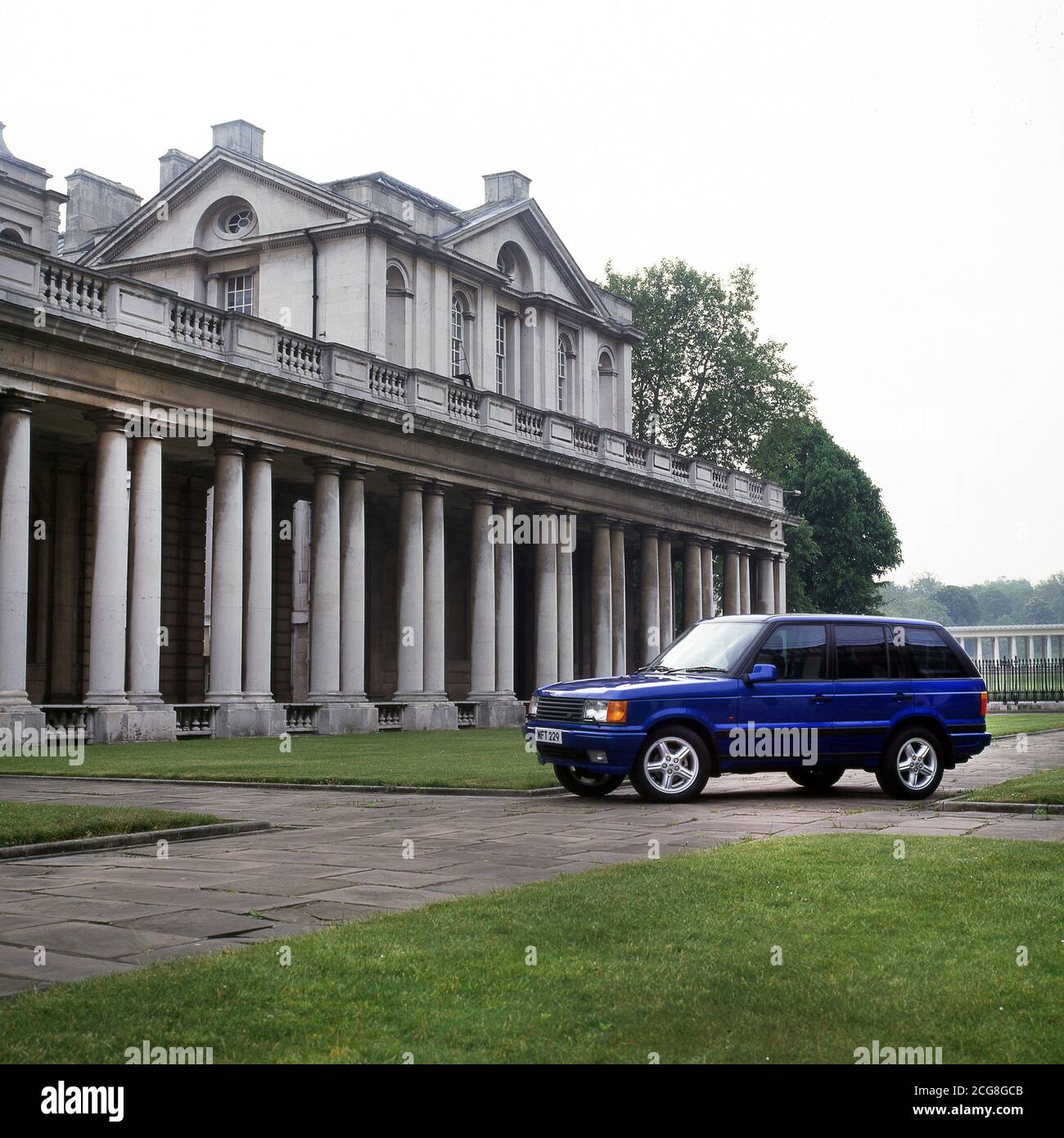 Range rover autobiography hi-res stock photography and images - Alamy