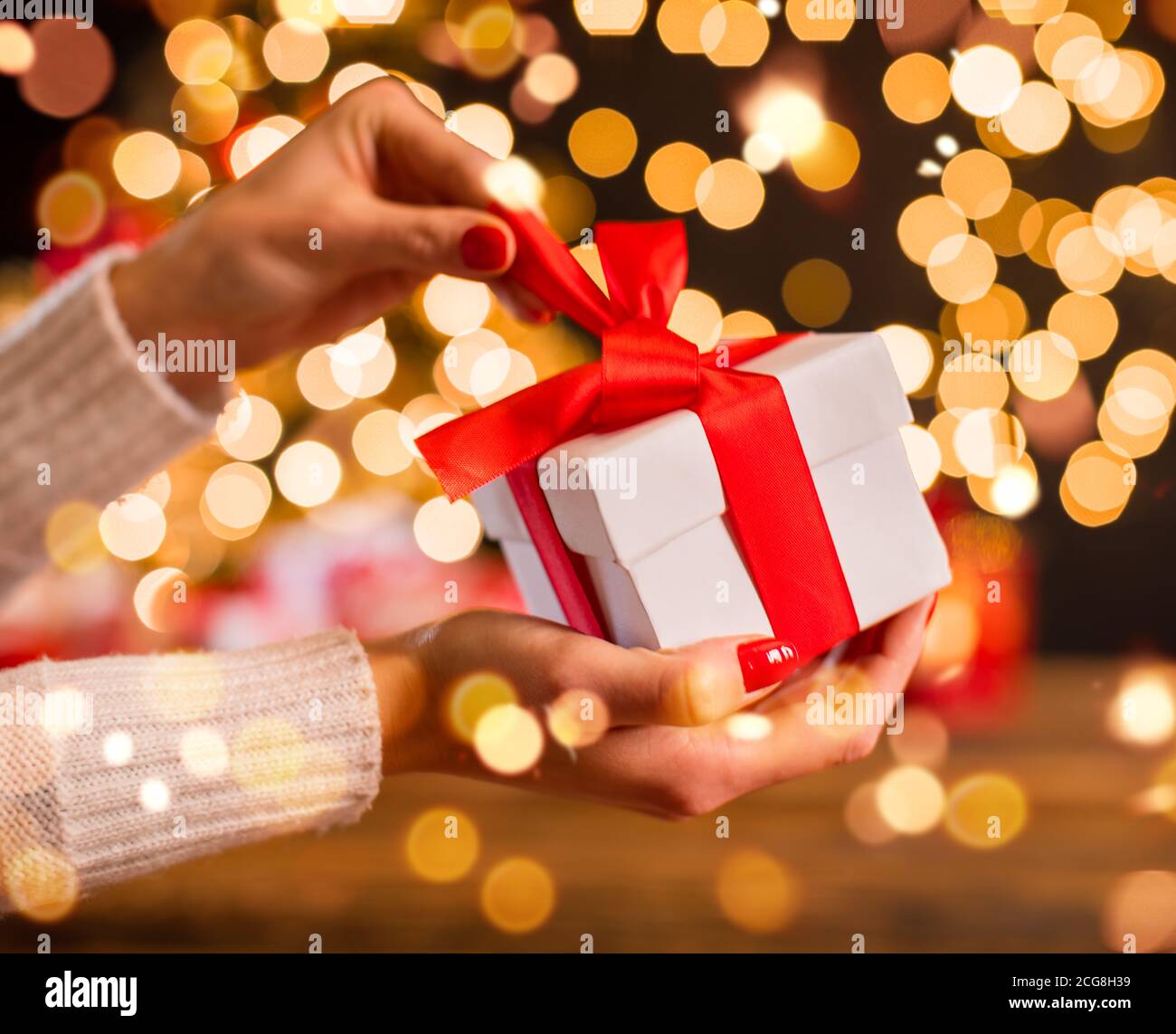 Handmade contemporary creative atmosphere hi-res stock photography and ...