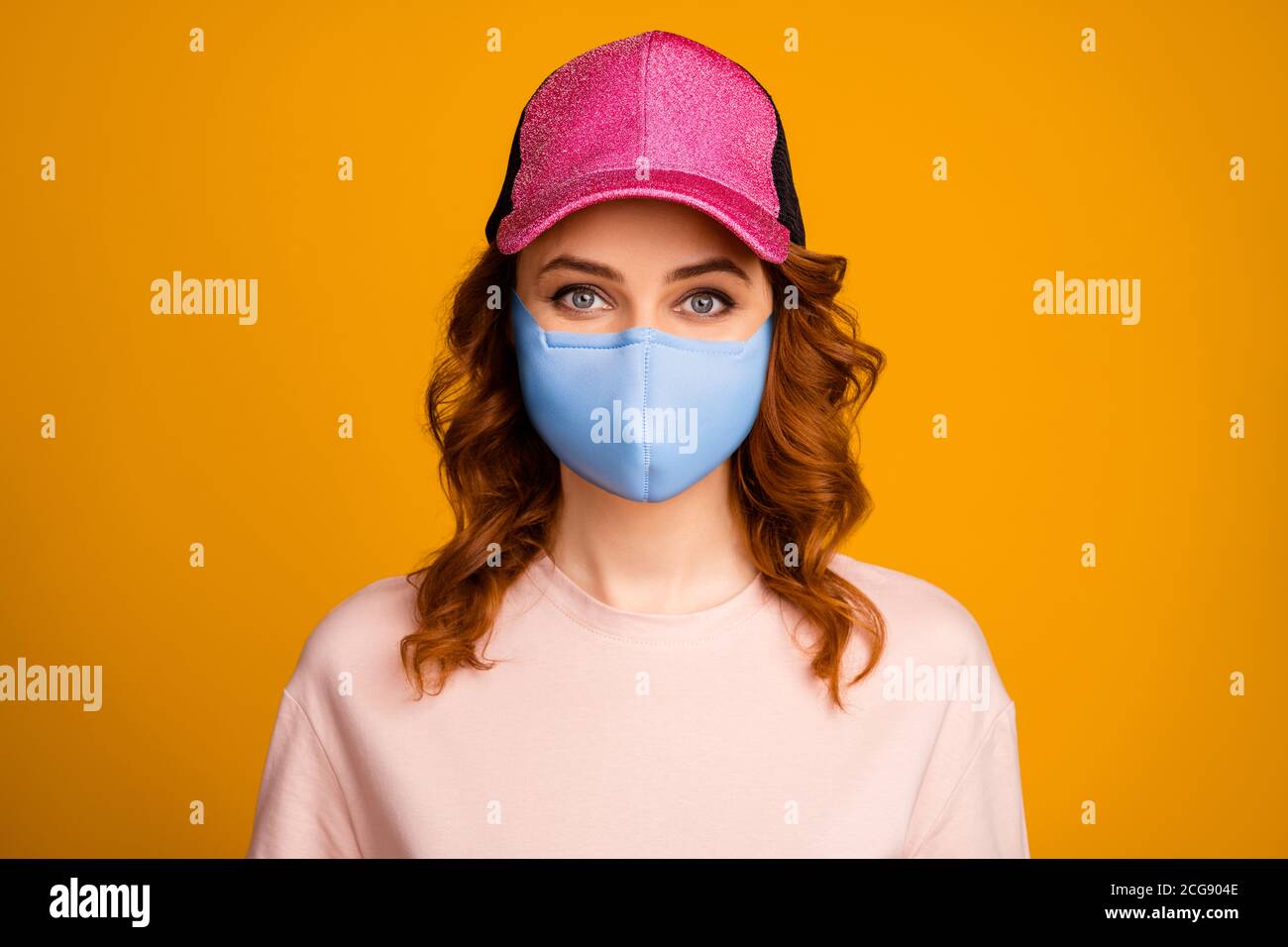 Close-up portrait of her she nice attractive lovely wavy-haired girl ...