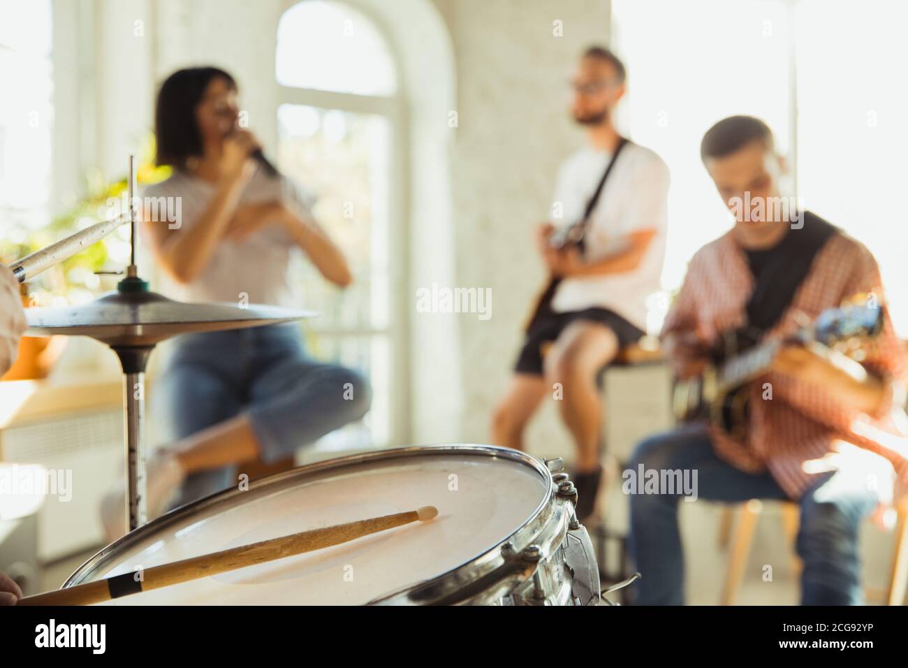 Band jamming together hi-res stock photography and images - Alamy