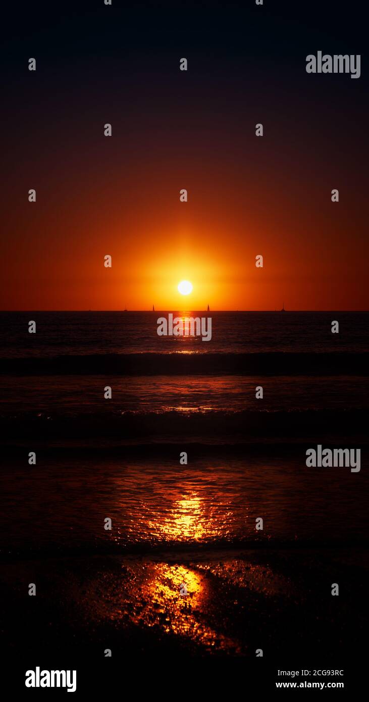 Vertical nature wallpaper hi-res stock photography and images - Alamy