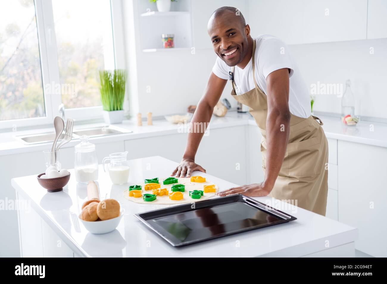 Black african american male chef hi-res stock photography and images ...